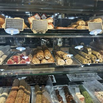 GOLDEN ROASTERY - Updated November 2025 - 283 Photos & 90 Reviews ...