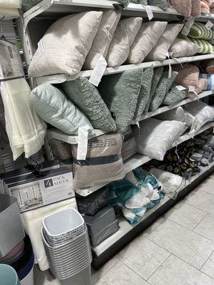 LOT-LESS - Updated December 2025 - 59 Photos & 80 Reviews - 206 W 40th ...