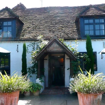 YEW TREE PUB - Updated May 2025 - Hollington Cross, Hamphsire ...