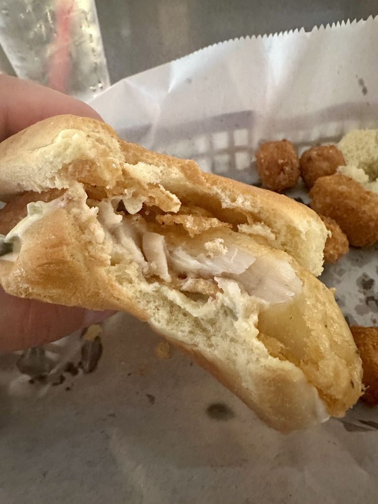 LUNKER’S - Updated December 2025 - 23 Photos & 28 Reviews - 104 S ...