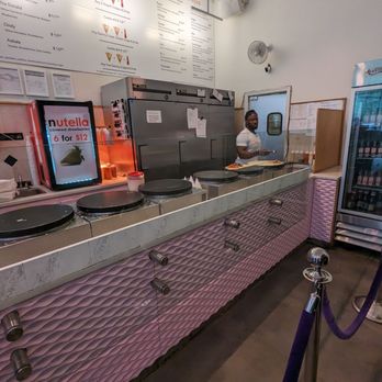 CREPEAWAY - Updated October 2025 - 383 Photos & 569 Reviews - 2001 L St ...