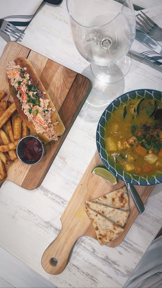 EMILE’S BLACK POINT BISTRO - Updated April 2025 - 13 Reviews - 8465 ...