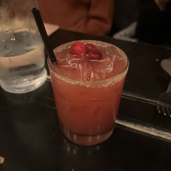 SEASONS 101 - Updated January 2025 - 236 Photos & 137 Reviews - 101 E ...