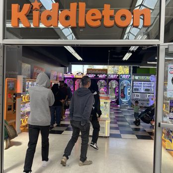 KIDDLETON - Updated July 2024 - 75 Photos & 35 Reviews - 1737 Post St ...