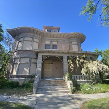 MCCUNE MANSION - Updated October 2025 - 62 Photos & 10 Reviews - 200 N ...