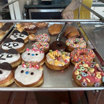 CALIFORNIA DONUTS - Updated December 2025 - 243 Photos & 283 Reviews ...