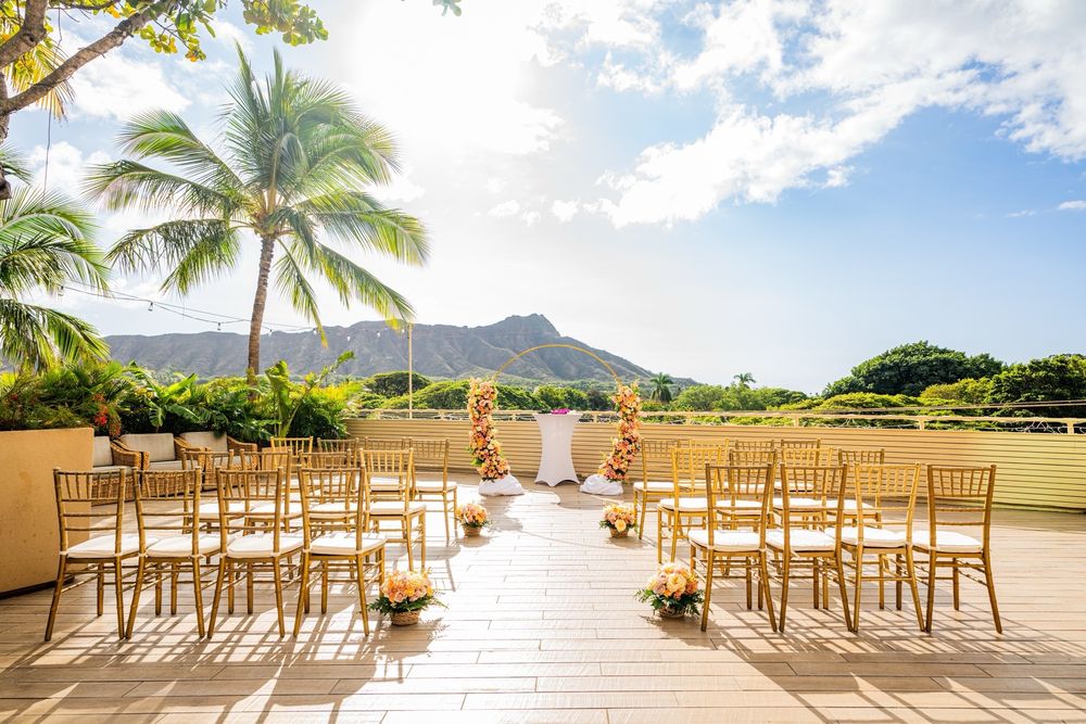 HONOLULU FLOWER LADY - Updated June 2026 - 77 Photos & 42 Reviews ...