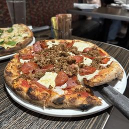 BOLLO WOODFIRED PIZZA - Updated January 2026 - 1118 Photos & 1093 ...