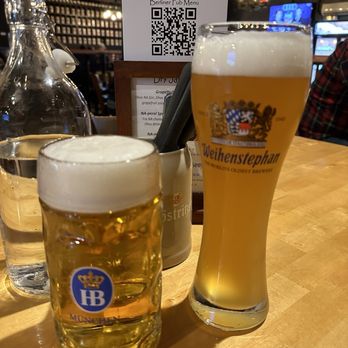 BERLINER PUB - Updated January 2025 - 756 Photos & 749 Reviews - 221 ...