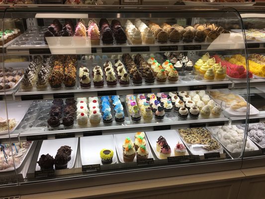 GERARDO’S ITALIAN BAKERY - 60 Photos & 40 Reviews - Bakeries - 97 ...