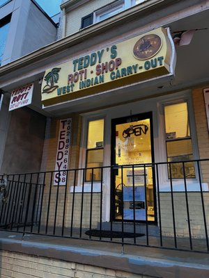 TEDDY’S ROTI SHOP - Updated October 2025 - 195 Photos & 290 Reviews ...