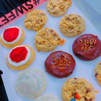 CRUMBL - DOTHAN - Updated January 2026 - 43 Photos & 18 Reviews - 4650 ...