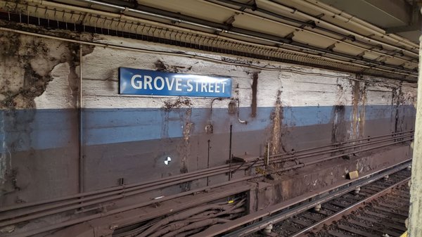PATH STATION - GROVE STREET - Updated August 2025 - 25 Photos & 23 ...