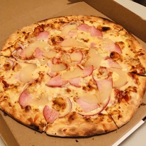 WHITE RABBIT COCKTAIL PARLOUR - 5 Easy St, Salisbury, North Carolina ...