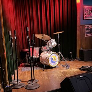 SIDEBAR - Updated August 2025 - 16 Photos - 9757 Katy Fwy, Houston ...