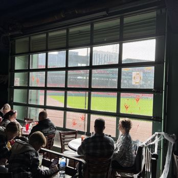 BLEACHER BAR - 560 Photos & 565 Reviews - 82 Lansdowne St, Boston ...