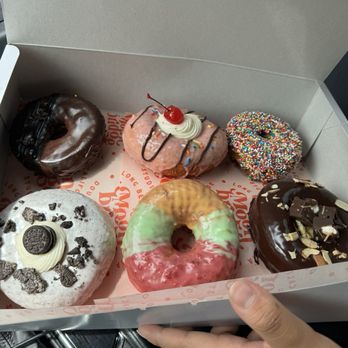 MOONBRIDGE DOUGHNUT STUDIO - Updated November 2024 - 365 Photos & 197 ...