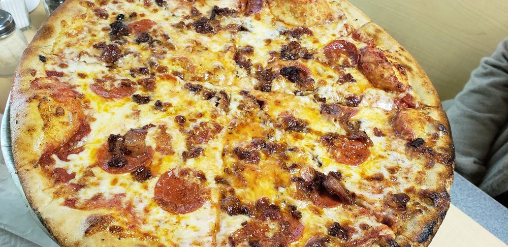 MYSTIC MOUNTAIN PIZZA - 145 Photos & 164 Reviews - 4118 E First St ...