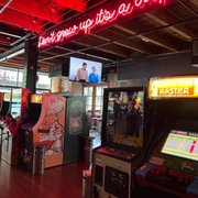 HEADQUARTERS BEERCADE RIVER NORTH - 649 Photos & 530 Reviews - 213 W ...