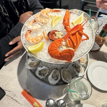 FINZ SEAFOOD & GRILL - Updated April 2025 - 1031 Photos & 1192 Reviews ...