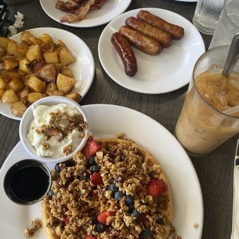 OFF STREET CAFE - Updated August 2024 - 4921 Photos & 3673 Reviews ...