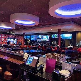 KINGS DINING & ENTERTAINMENT - Updated January 2026 - 249 Photos & 348 ...