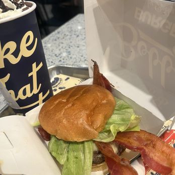 BOBBY’S BURGERS BY BOBBY FLAY - Updated August 2024 - 75 Photos & 48 ...