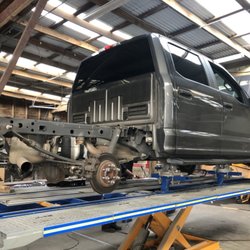 K W AUTO BODY - AIRPORT - 36 Photos & 103 Reviews - 2885 Ualena St ...