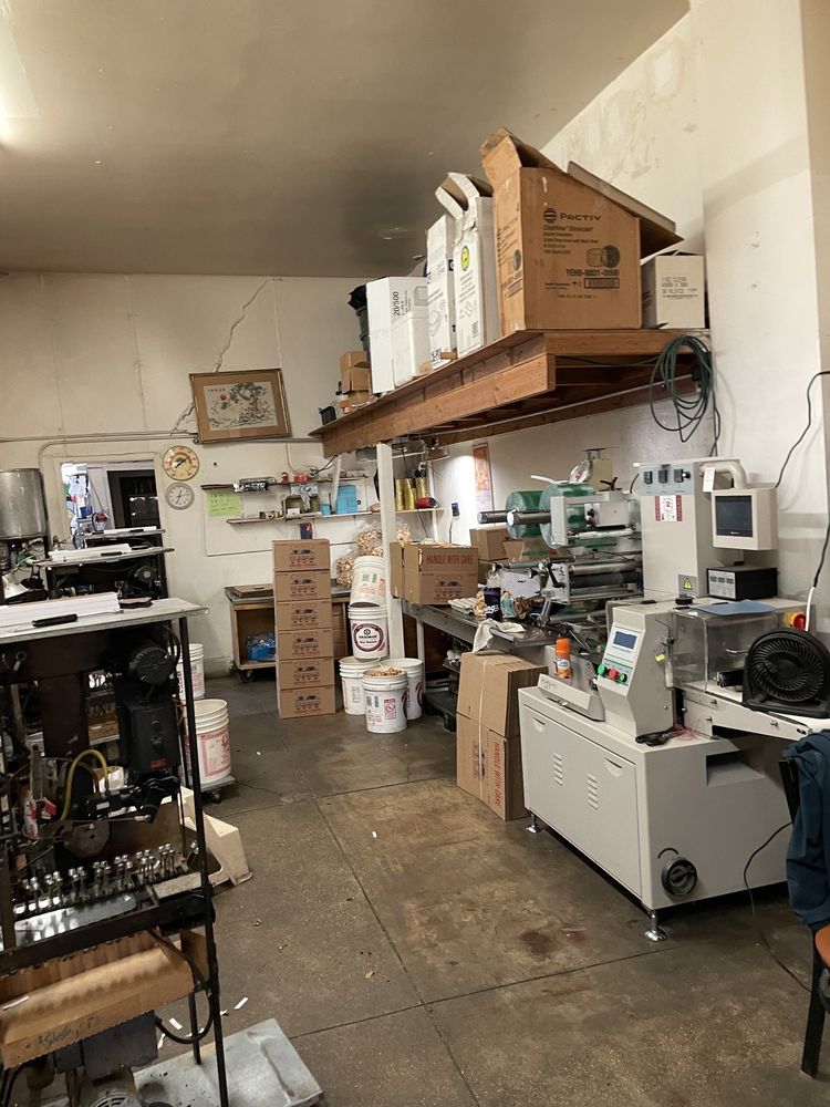 NEW WORLD BAKERY - Updated January 2026 - 64 Photos & 97 Reviews - 1713 ...