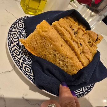 IL FALÒ - Updated August 2025 - 138 Photos & 110 Reviews - 3931 Macaw ...