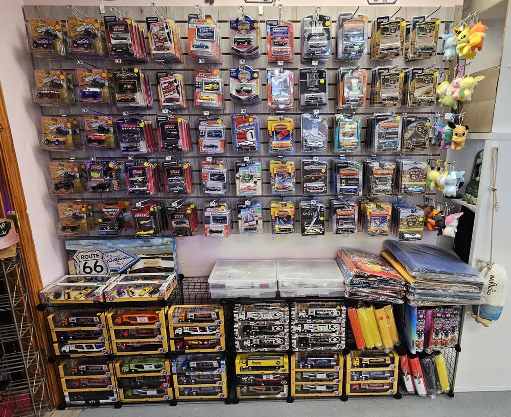 DAVE’S TOYS AND COLLECTIBLES - Updated October 2025 - 1637 Independence ...