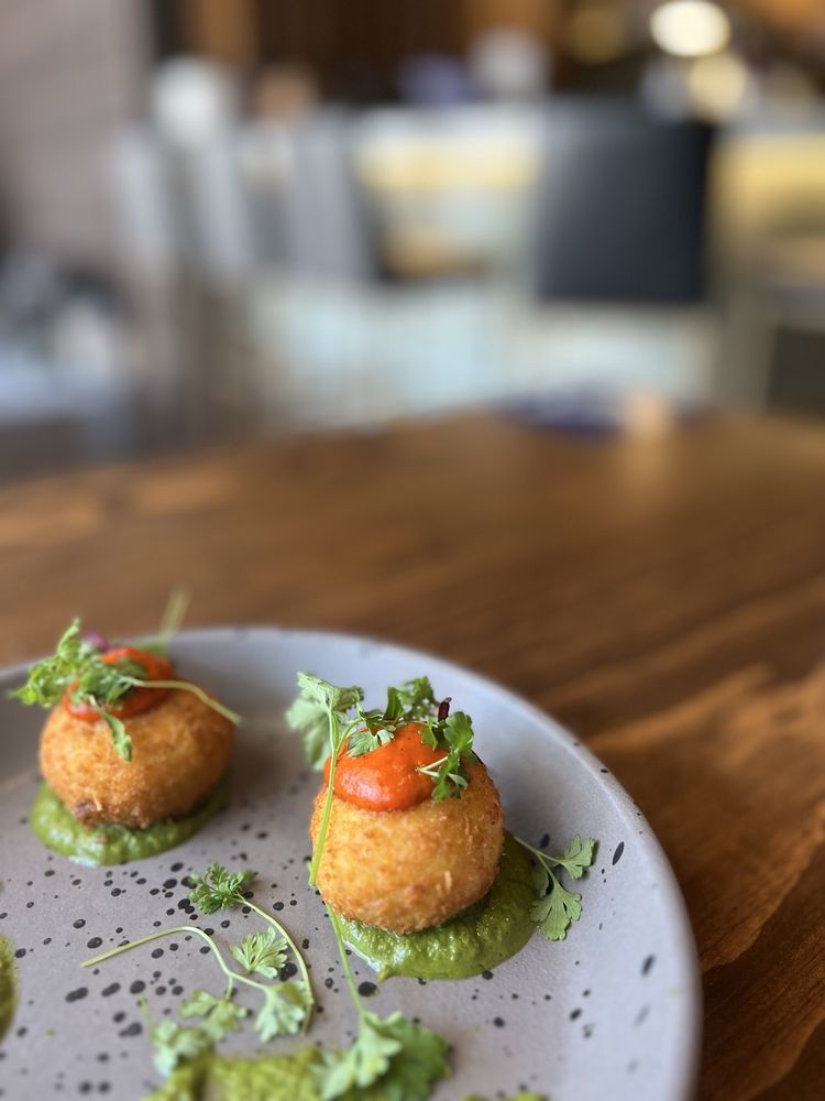 FITOOR - Updated January 2026 - 924 Photos & 349 Reviews - 377 Santana ...