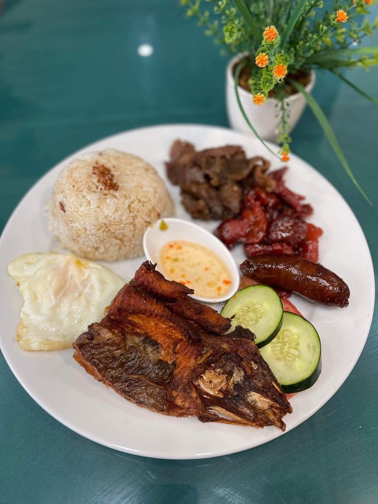 Tyang Gelay’s Grill, Woodside | Roadtrippers