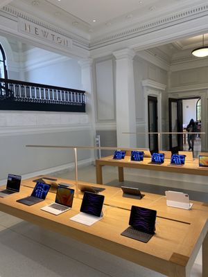 APPLE CARNEGIE LIBRARY - Updated September 2025 - 311 Photos & 99 ...