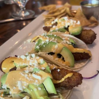 KIN WINDSOR - Updated February 2025 - 865 Photos & 870 Reviews - 740 ...