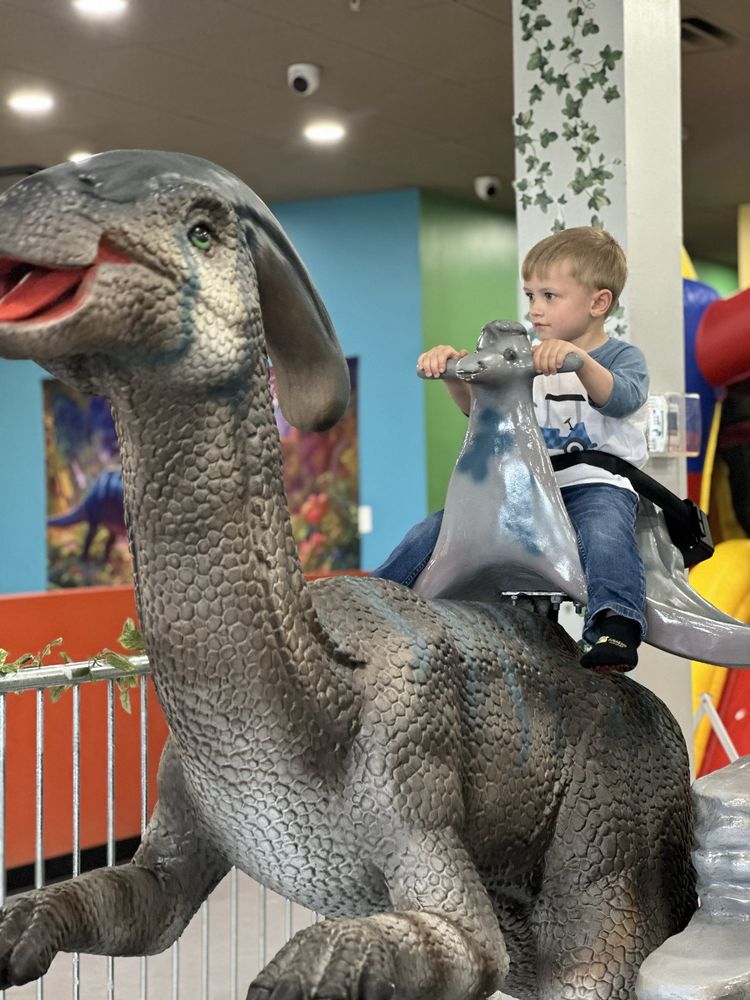 JURASSIC FUN LAND - Updated October 2025 - 500 Plaza Dr, Newark ...
