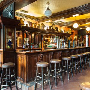 THE COBBLESTONE - Updated October 2025 - 83 Photos & 137 Reviews - 77 ...