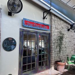 CHEZ ZEE AMERICAN BISTRO - Updated November 2025 - 855 Photos & 1178 ...