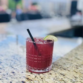 423 MAIN BAR GRILL & ROOFTOP - Updated August 2024 - 48 Photos & 35 ...