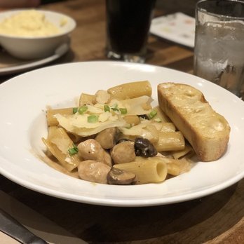 MOXIES LETHBRIDGE RESTAURANT - Updated December 2025 - 89 Photos & 32 ...