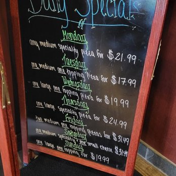 LAMPPOST PIZZA - Updated January 2025 - 171 Photos & Average of 3.3 ...