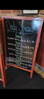 LAMPPOST PIZZA - Updated November 2025 - 175 Photos & 354 Reviews ...