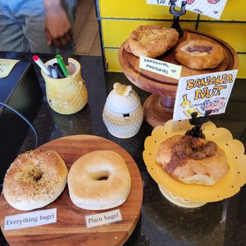 BREW BEES COFFEE - Updated August 2024 - 312 Photos & 263 Reviews ...