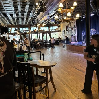 CROSSROADS SALOON AND STEAKHOUSE - Updated December 2024 - 329 Photos ...