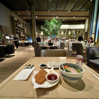 GO PLACE - Updated August 2025 - 704 Photos & 123 Reviews - 3275 ...