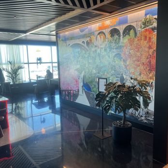 CHASE SAPPHIRE RESERVE LOUNGE - Updated May 2025 - 82 Photos & 18 ...