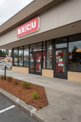 BECU CREDIT UNION - Updated August 2025 - 22 Photos - 20611 Bothell ...