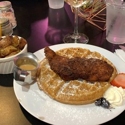 PRETTY GIRLS COOK - 244 Photos & 192 Reviews - 1016 N Marshall St ...