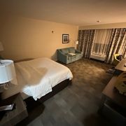 HAMPTON INN & SUITES YONKERS - WESTCHESTER - 145 Photos & 35 Reviews ...