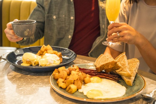 OXBOW - Updated January 2026 - 35 Photos & 18 Reviews - 1126 Memorial ...